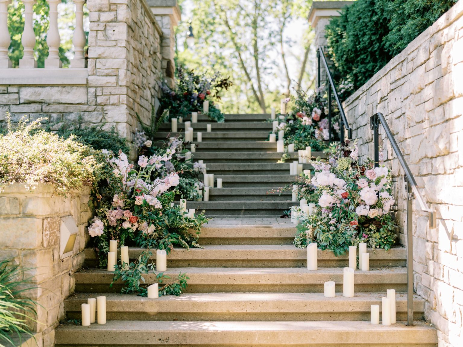 Paletta Mansion Wedding Inspiration - confettiand.co